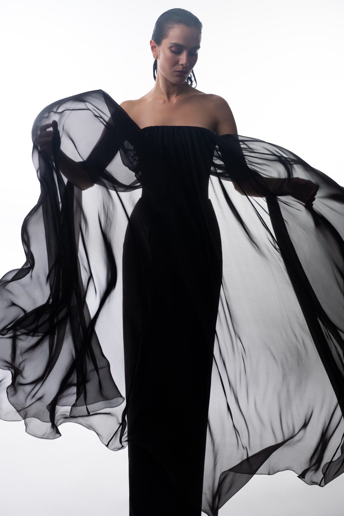 لـ "هي" كيف تحتفي RASARIO بالأنوثة وتمكين المرأة في كل قطعة؟ - مجلة هي